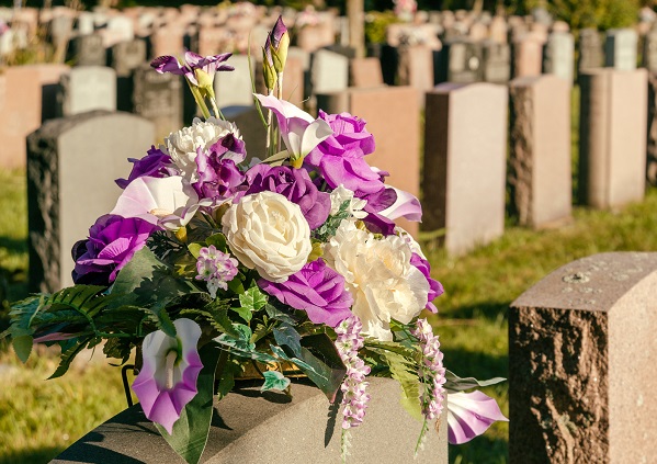 What is a Burial Service? | Burial Funerals | Dignity Funerals