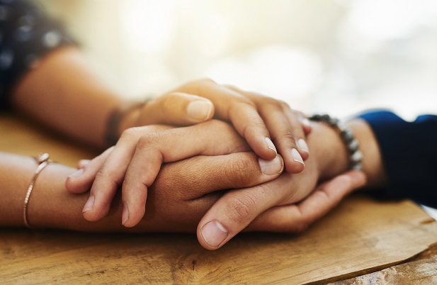 Helpful organisations for grief and bereavement support | Dignity Funerals