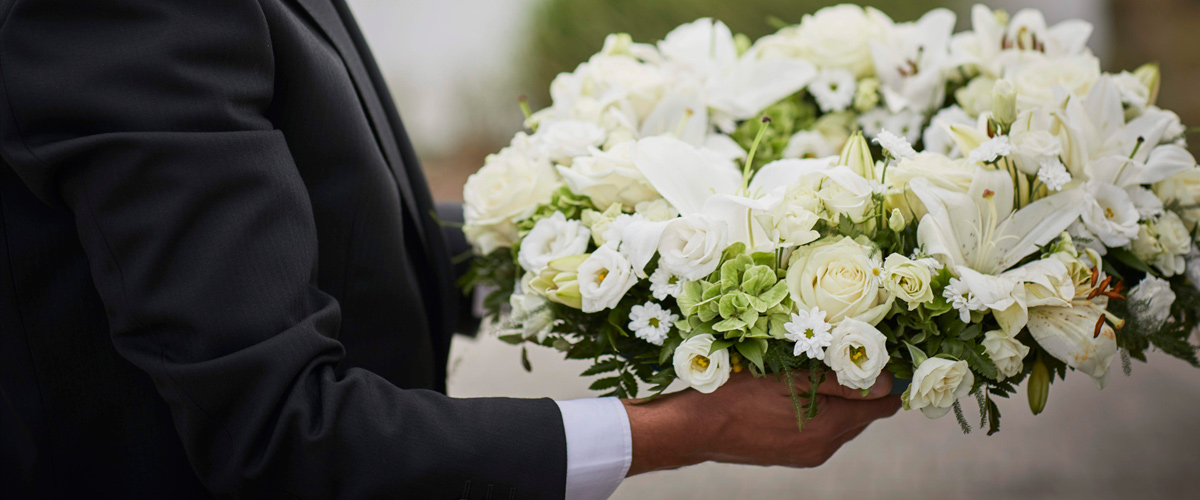 How to Organise a Wake | Step-by-Step Guide | Dignity Funerals